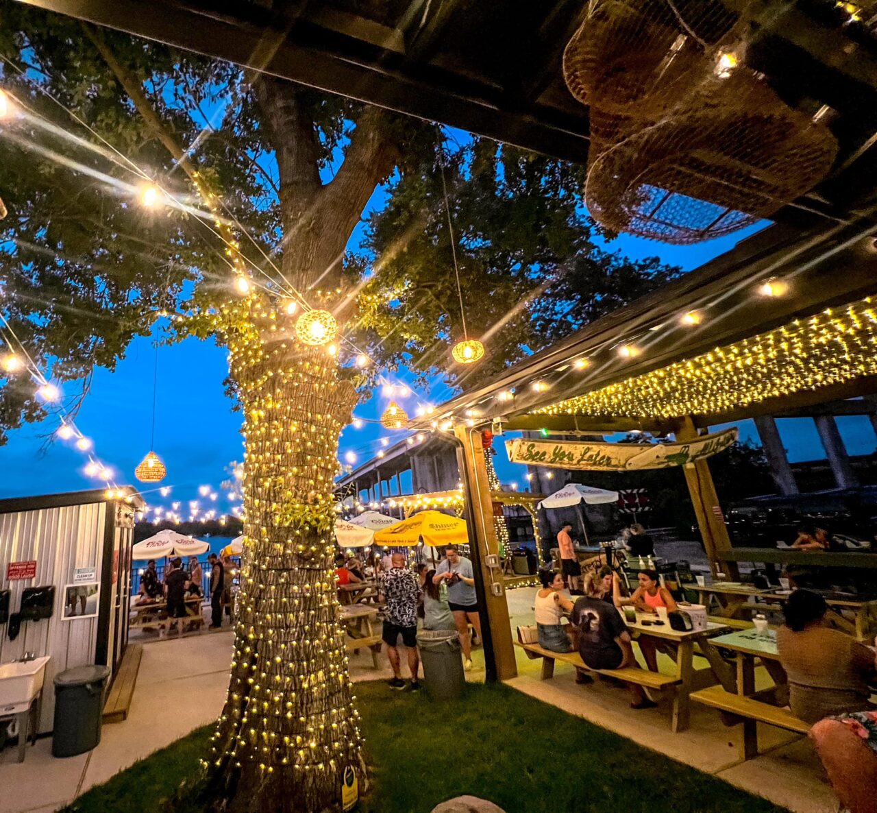 Home - Low Tides Restaurant Bridge City Texas